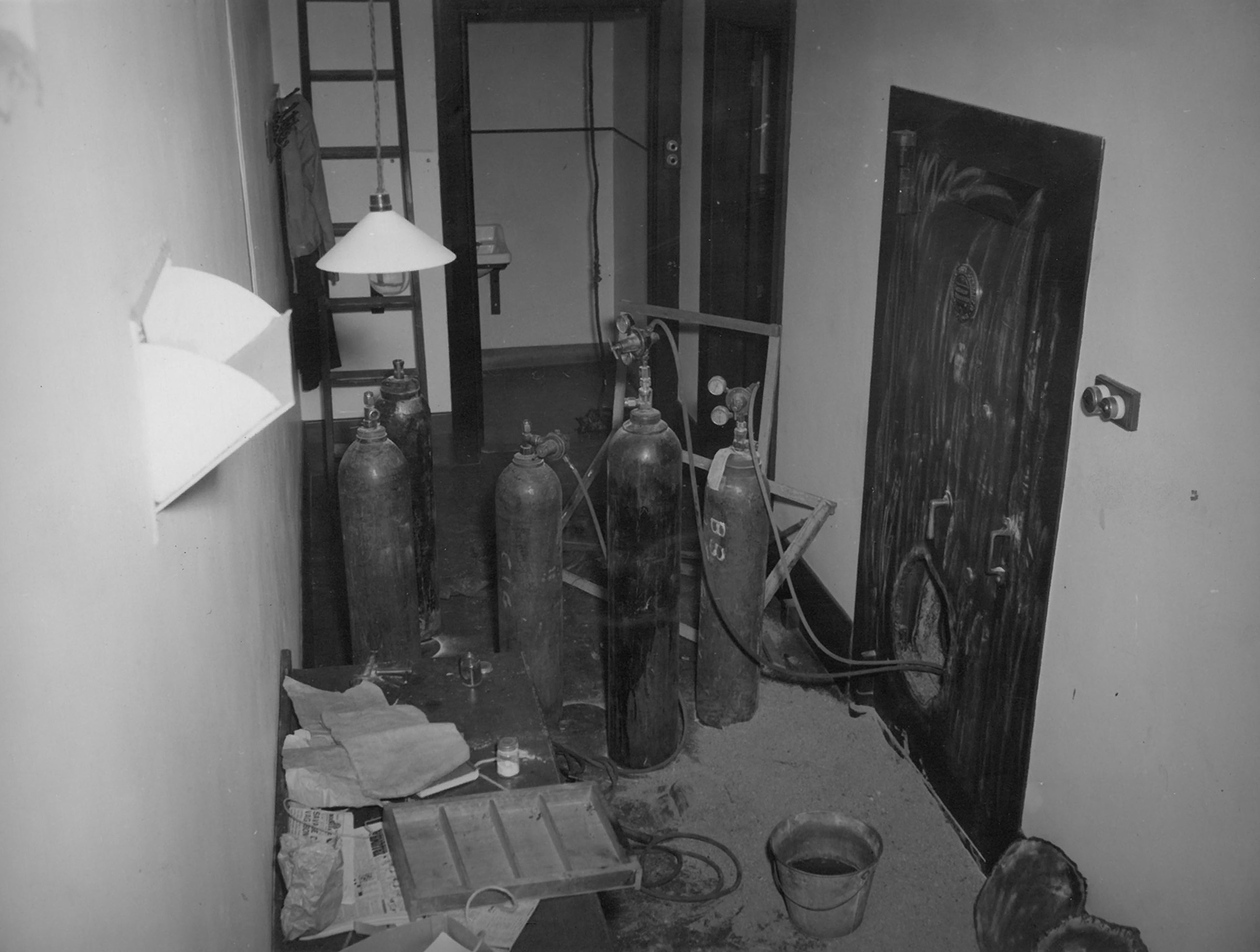 Violet Town disaster, bank robbery and prison escape in files opened 1 ...